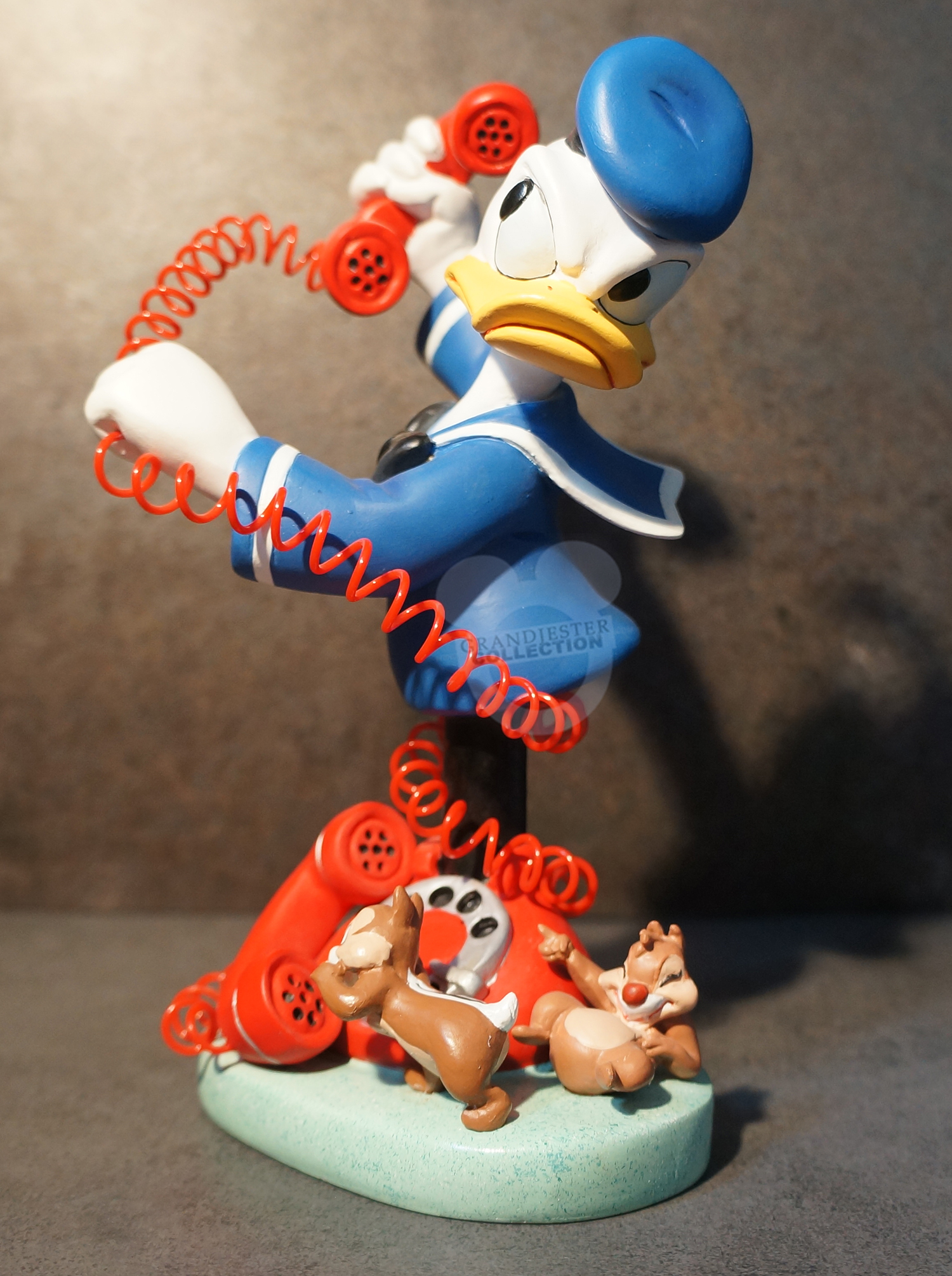 Donald with Chip and Dale - Grand Jester Collection