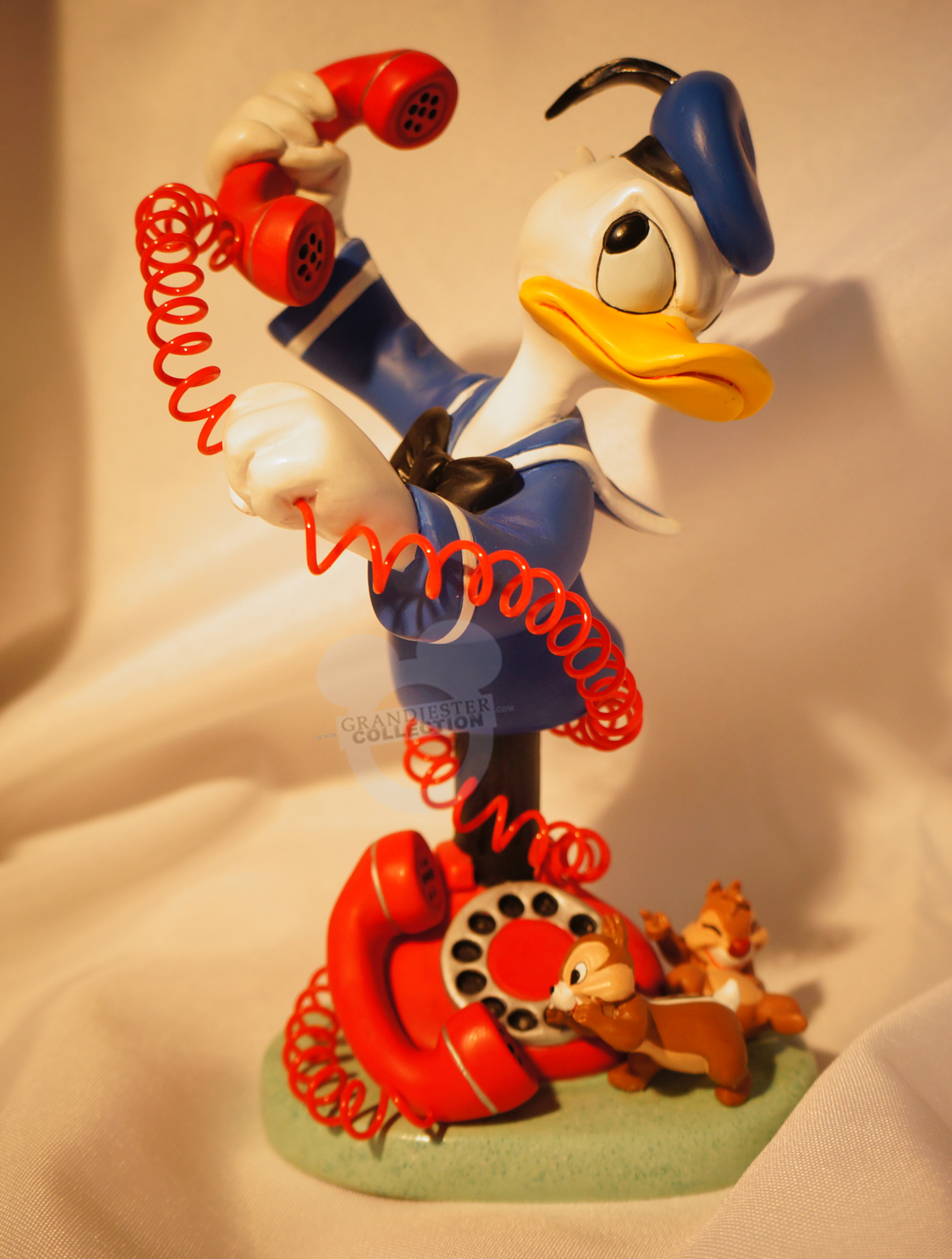 Donald with Chip and Dale - Grand Jester Collection